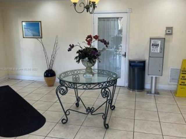 4854 7th St NW #401, Miami, FL 33126