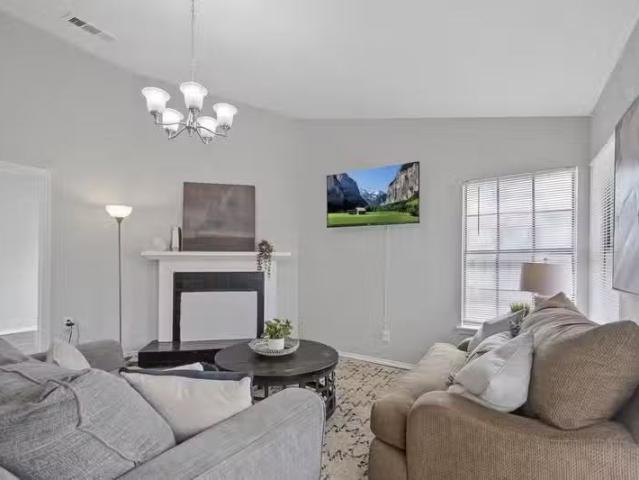 48554797 2308 Wilmette Dr