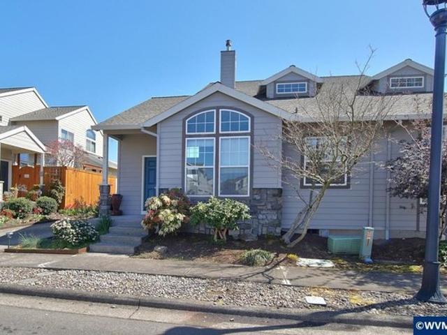 4856 NW Huserik Dr, Portland, OR 97229
