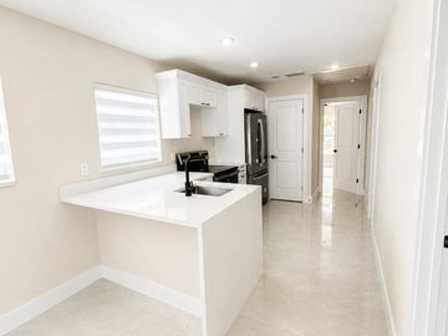 4856 Hampton Ct, Fort Myers, FL 33907