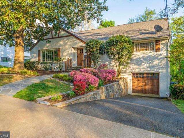 4856 29th St N, Arlington, VA 22207