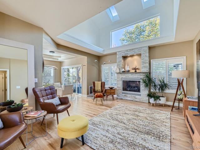 4859 Dakota Boulevard