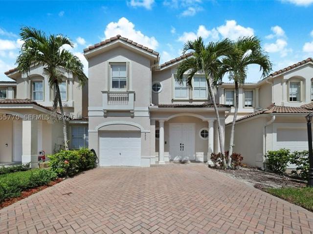 4850 NW 108th Pl, Doral, FL 33178