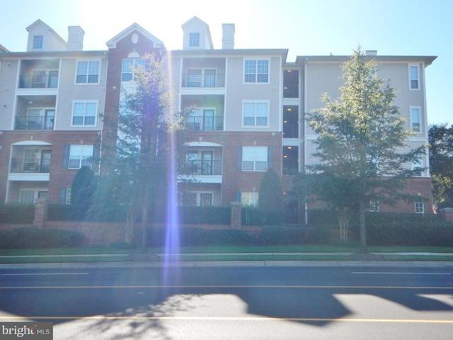 4850 Eisenhower Ave Unit 425, Alexandria, VA 22304