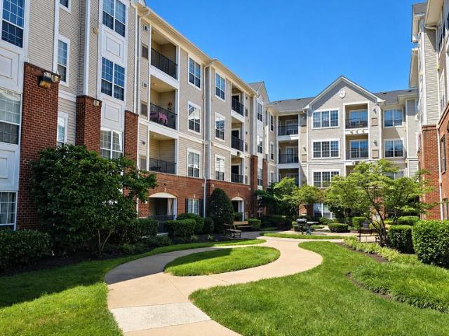 4850 Eisenhower Avenue # 127