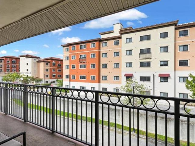 4850 SW 63rd Terrace #332, Davie, FL 33314