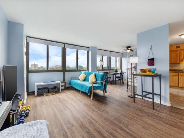 4850 S Lake Park Avenue # 903