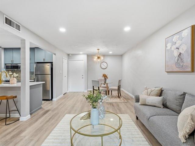 4851 Cedar Springs Rd Apt 392, Dallas, TX 75219