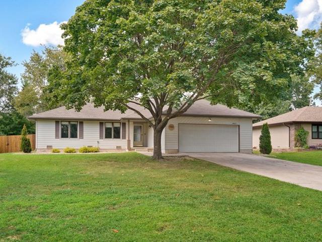 4851 E Weeping Willow Ln, Springfield, MO 65809