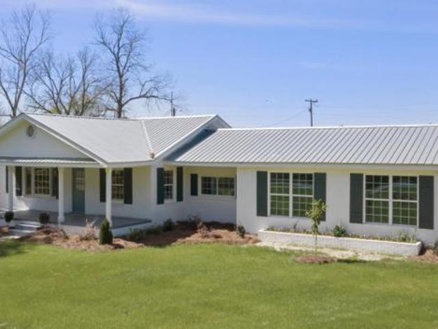 4851 Peanut Rd, Graceville, FL 32440