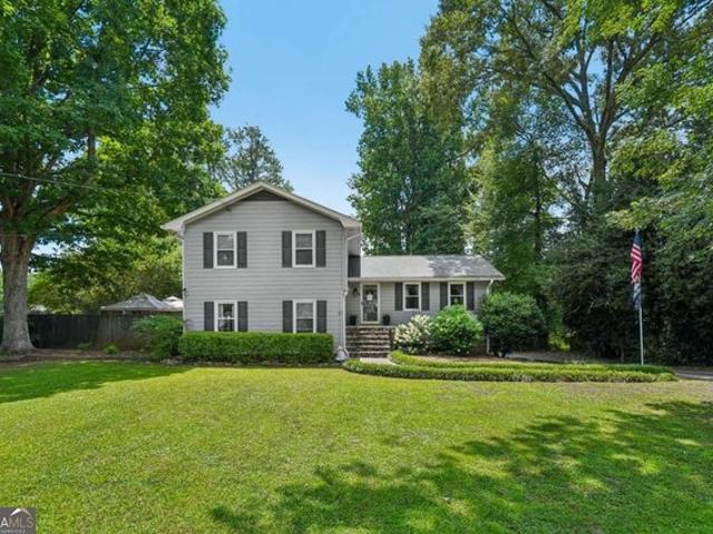 4852 Arrowhead Trail West SW, Lilburn, GA 30047