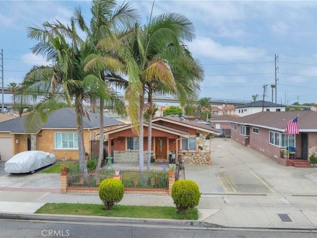 4853 W 116th St, Hawthorne, CA 90250