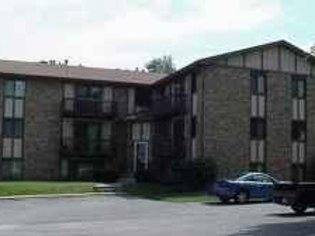 $485 / 1br 73rd Place Apts. $ave $200 your 1st full month 73RD map