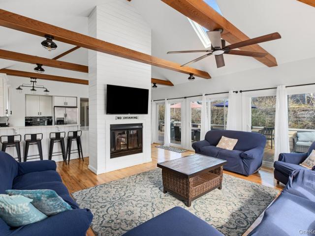 485 Bayberry Walk