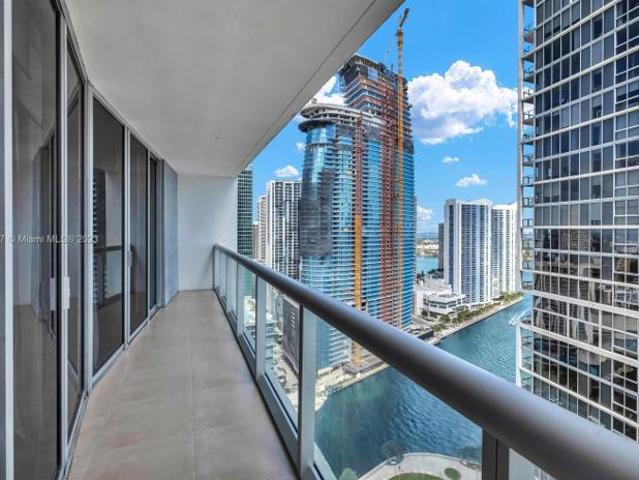 485 Brickell Ave #3201, Miami, FL 33131