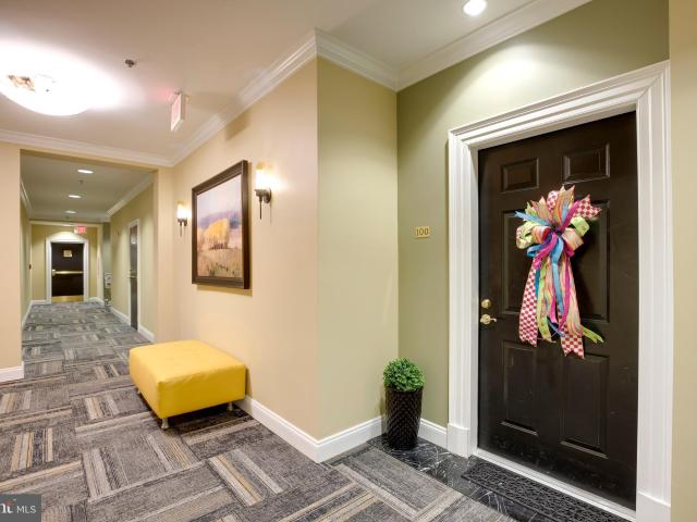 485 Harbor Side St, Unit 100, Woodbridge, VA 22191 | MLS #VAPW2112