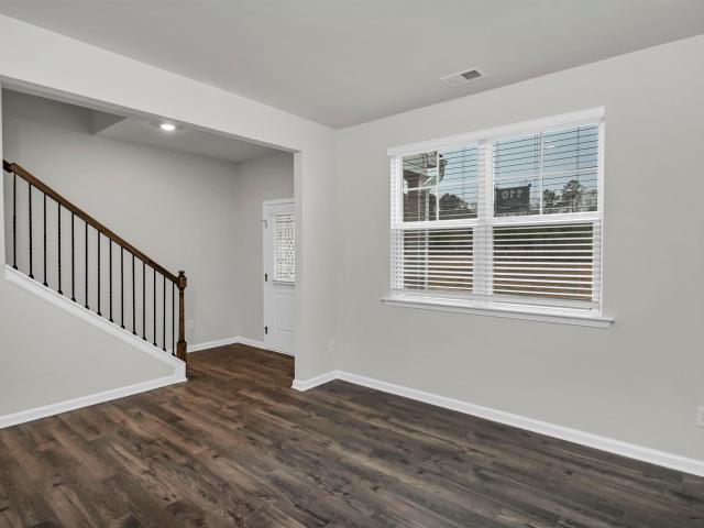 485 Leathertree Lane