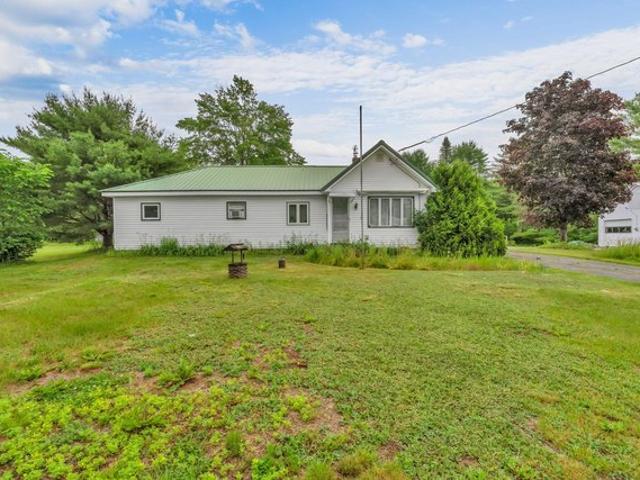 485 Main Rd, Passadumkeag, ME 04475