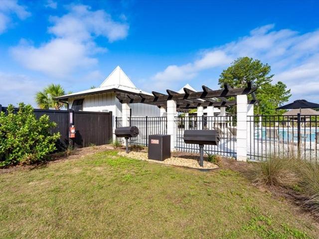 485 Shepard St, Gulf Shores, AL 36542