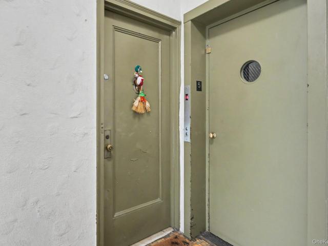 485 Pelham Road B56