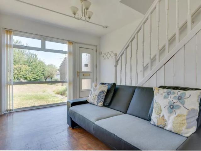 £485 p/w £2,102 pcm