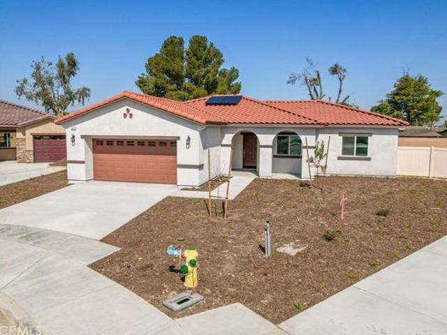 485 W Camellia Way, San Jacinto, CA 92583