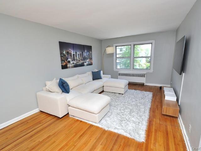 485 Webster Avenue B5