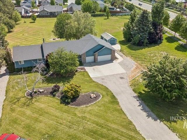 4864 N Larkwood Pl, Meridian, ID 83646