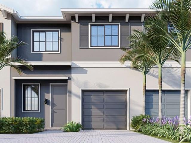 4864 Dillion St, Lake Worth, FL 33463