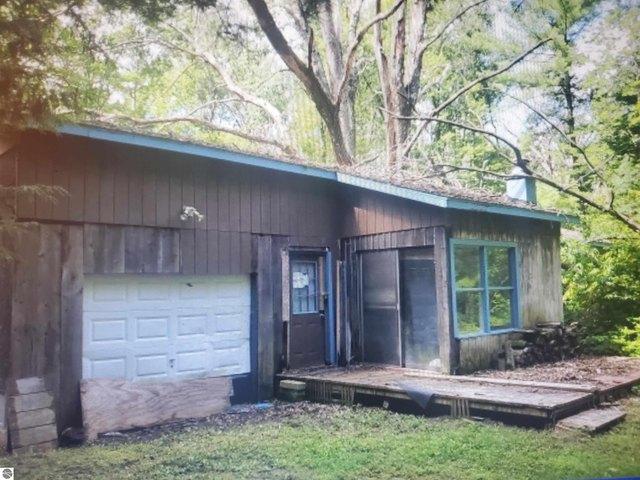 4864 S One Road Rd Unit 1, Harrietta, MI 49638