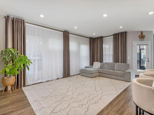 4865 Osprey Pointe Drive