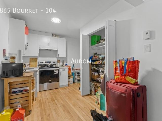 4865 Bourret, 2 beds, 1 full bath