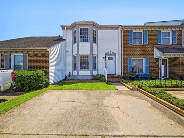 4865 Woods Edge Rd, Virginia Beach, VA 23462