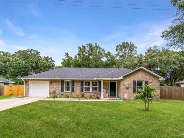 4866 Lamar Dr, Pace, FL 32571