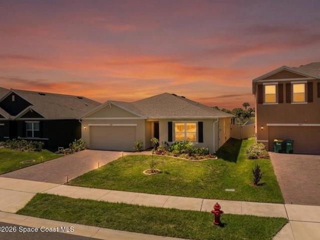 4867 Barr St, Melbourne, FL 32904