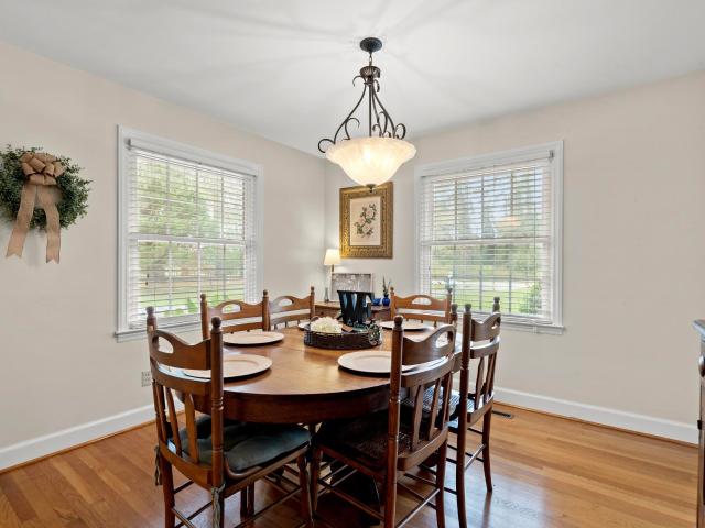 4867 Bluff Rd