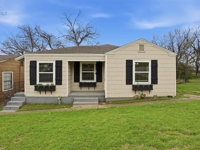 4867 Lawther Dr, River Oaks, TX 76114