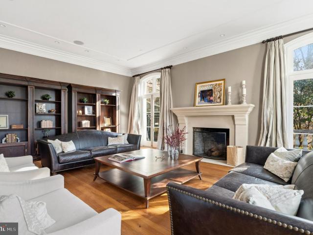 4869 Glenbrook Rd NW, Washington, DC