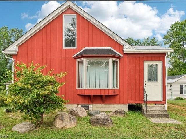 4869 Presidential Ave, Geneva On The Lake, OH 44041