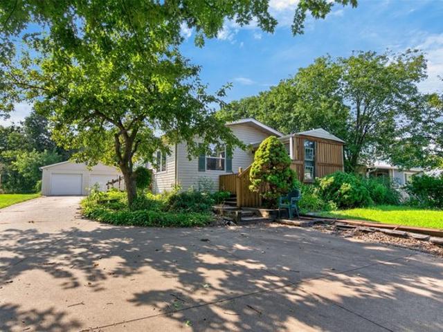 4860 NW 53rd Ct, Des Moines, IA 50310