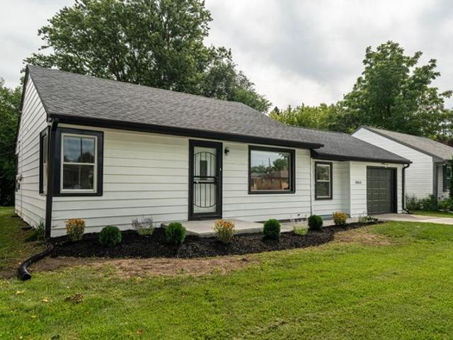 4860 N 89th St, Milwaukee, WI 53225
