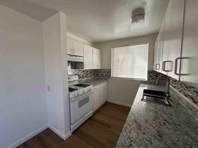 4860 Canoga st. 2 Bedroom Apartment for Rent at 4860 Canoga St, Montclair, CA 91763