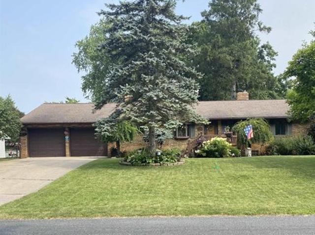 4860 Indian Trail Rd, Saginaw, MI 48638