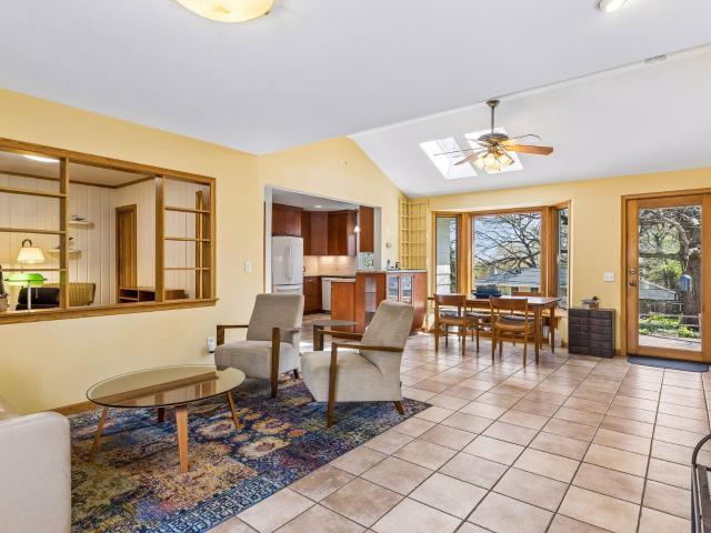 4860 Woodridge Court
