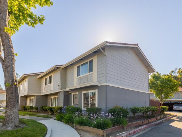 4861 saginaw cir
