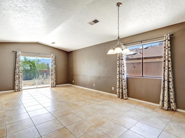 4862 Platinum Loop NE