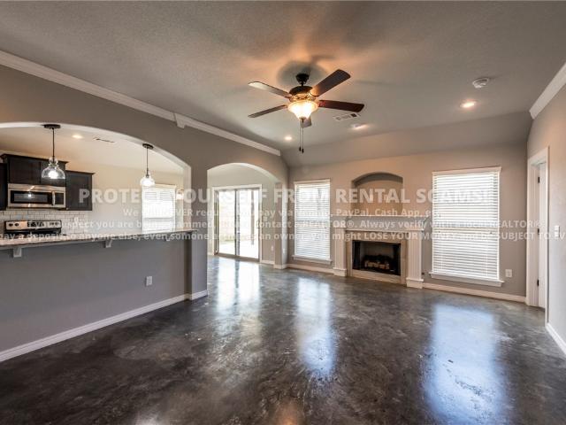 4863 W Croft Drive