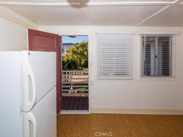 486 3rd Street 4
