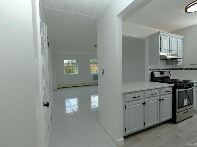 486 Central Avenue 2