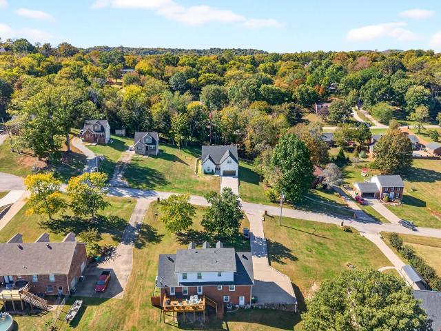 486 David Ave